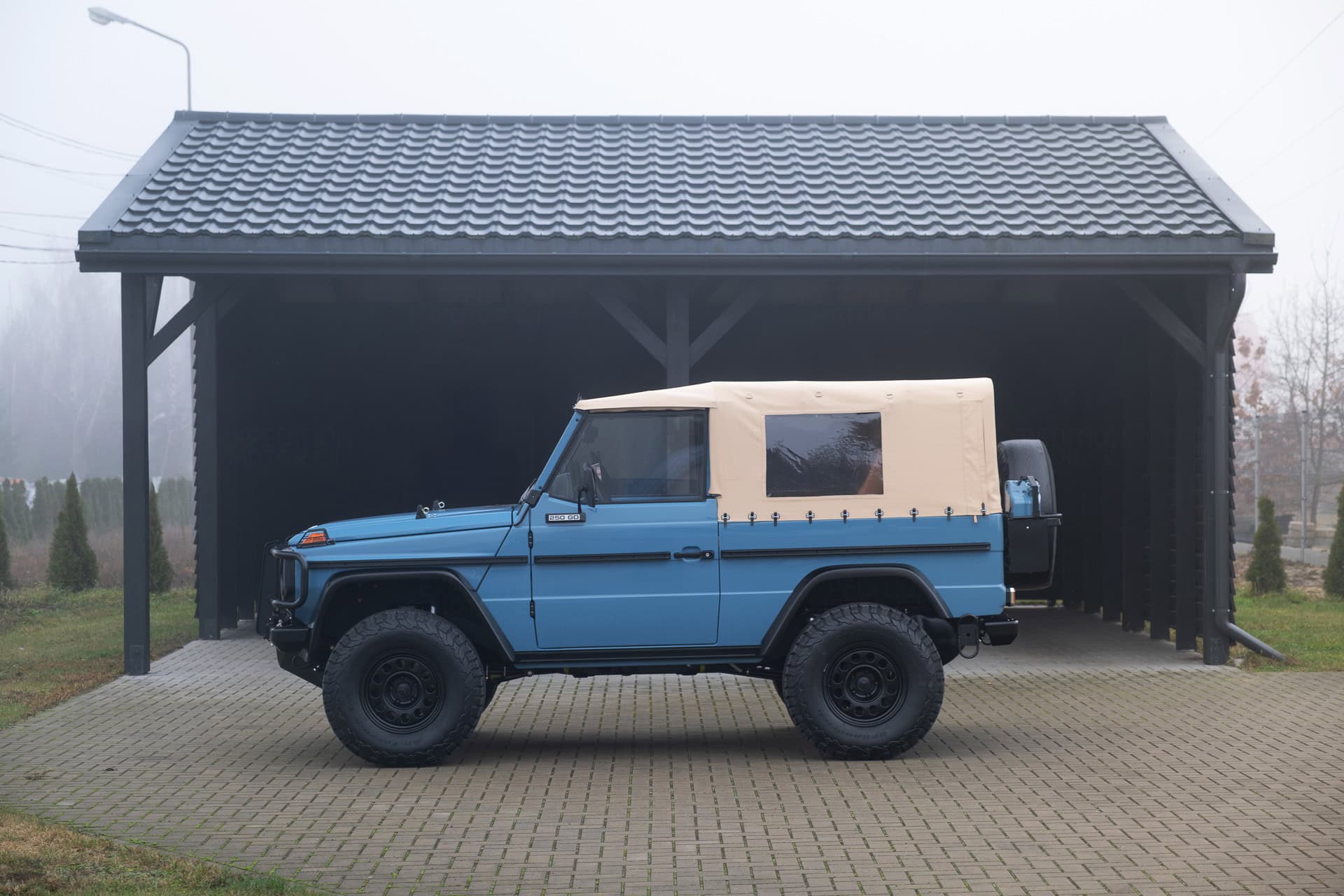 1991 250GD Wolf 079142 - Expedition Motor Company